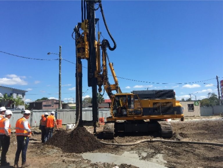 Bauer RG 19 T Pile Driver